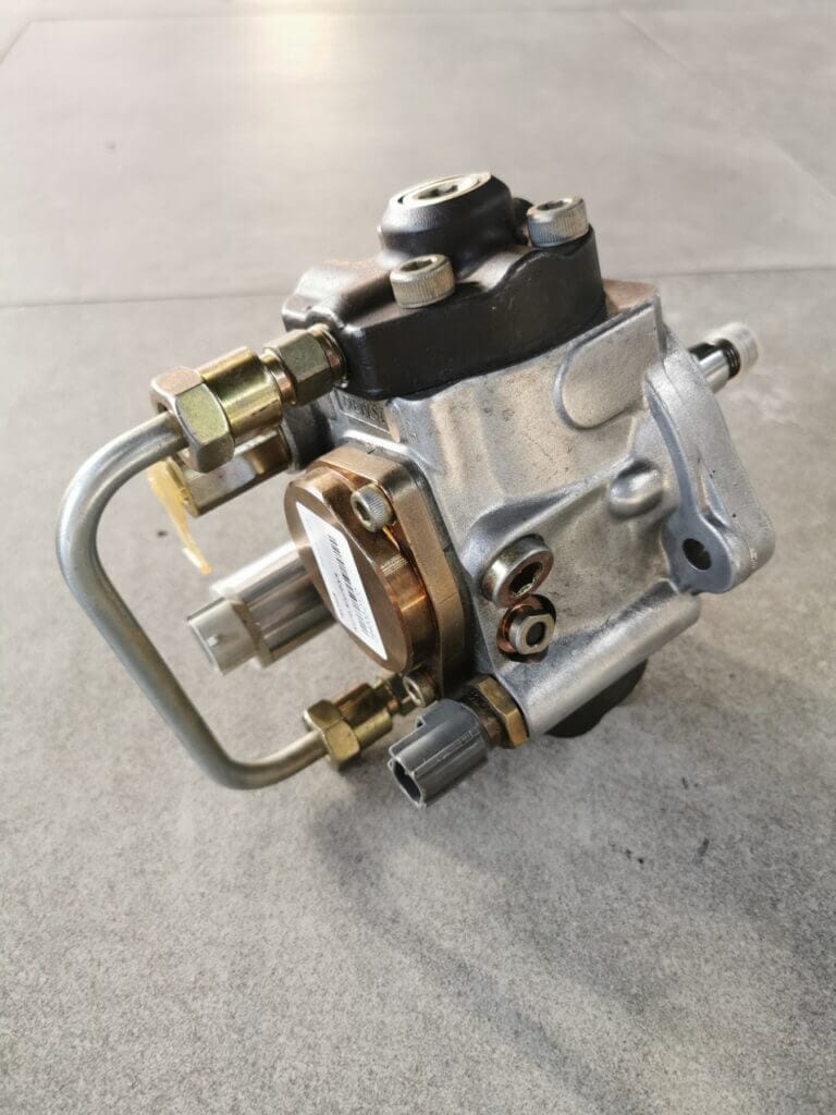 Auk to Sl gio Kuro Siurblys DENSO 16700 AW402 16700AW402 294000